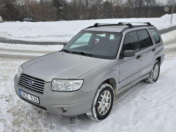 Grey Subaru Forester 2006 in Vilnius, with an engine capacity of 2.46 L and mileage of 400 thousand km for 1200 €, photo 5 on AUTOMOTO.COM.LV
