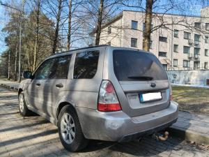 Grey Subaru Forester 2006 in Vilnius, with an engine capacity of 2.00 L and mileage of 258 thousand km for 2000 €, photo 5 on AUTOMOTO.COM.LV