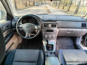 Grey Subaru Forester 2006 in Vilnius, with an engine capacity of 2.00 L and mileage of 258 thousand km for 2000 €, photo 8 on AUTOMOTO.COM.LV