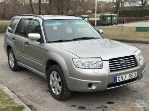 Grey Subaru Forester 2006 in Silute, with an engine capacity of 2.00 L and mileage of 335 thousand km for 2799 €, photo  on AUTOMOTO.COM.LV