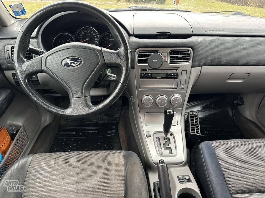 Grey Subaru Forester 2006 in Silute, with an engine capacity of 2.00 L and mileage of 335 thousand km for 2799 €, photo 6 on AUTOMOTO.COM.LV