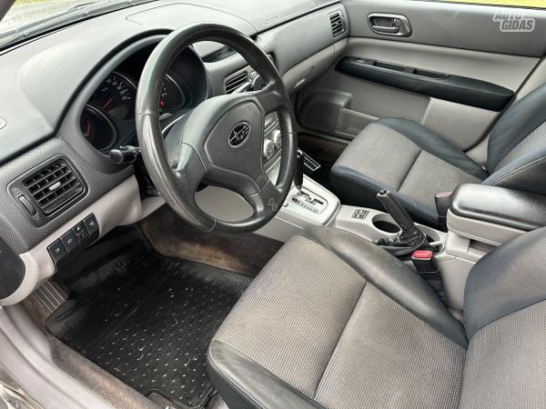 Grey Subaru Forester 2006 in Silute, with an engine capacity of 2.00 L and mileage of 335 thousand km for 2799 €, photo 6 on AUTOMOTO.COM.LV