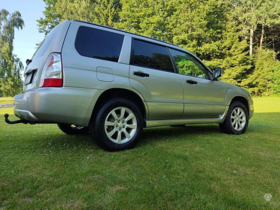 Pelēks Subaru Forester 2006 Marijampole, ar dzinēja tilpumu 1.99 L un nobraukumu 244 tūkst. km par 6000 €, foto 1 vietnē AUTOMOTO.COM.LV