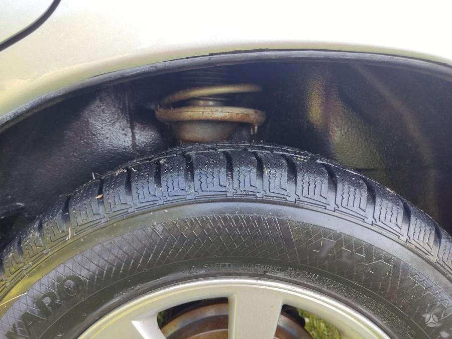 Pelēks Subaru Forester 2006 Marijampole, ar dzinēja tilpumu 1.99 L un nobraukumu 244 tūkst. km par 6000 €, foto 12 vietnē AUTOMOTO.COM.LV
