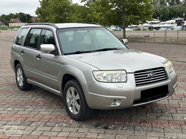 Grey Subaru Forester 2006 in Silute, with an engine capacity of 2.00 L and mileage of 336 thousand km for 2300 €, photo 1 on AUTOMOTO.COM.LV