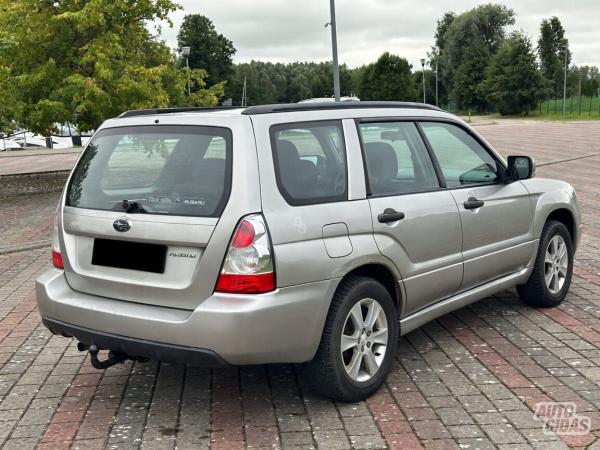 Grey Subaru Forester 2006 in Silute, with an engine capacity of 2.00 L and mileage of 336 thousand km for 2300 €, photo 2 on AUTOMOTO.COM.LV