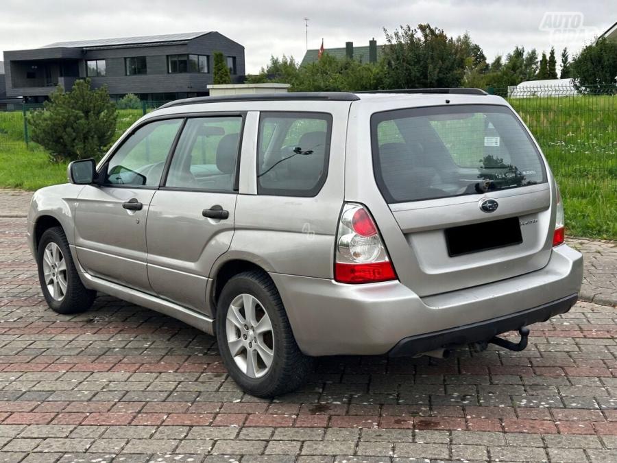 Pelēks Subaru Forester 2006 Šilutė, ar dzinēja tilpumu 2.00 L un nobraukumu 336 tūkst. km par 2300 €, foto 4 vietnē AUTOMOTO.COM.LV