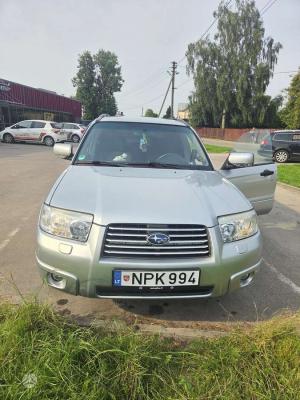 Grey Subaru Forester 2006 in Plunge, with an engine capacity of 1.99 L and mileage of 271 thousand km for 2750 €, photo 4 on AUTOMOTO.COM.LV