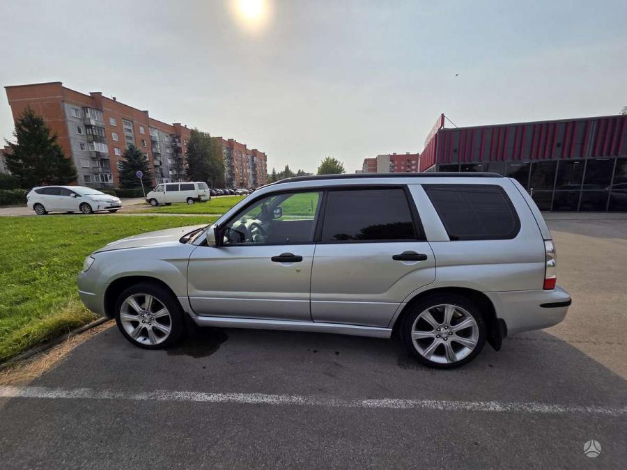 Grey Subaru Forester 2006 in Plunge, with an engine capacity of 1.99 L and mileage of 271 thousand km for 2750 €, photo 12 on AUTOMOTO.COM.LV
