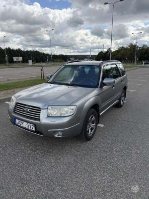 Grey Subaru Forester 2006 in Vilnius, with an engine capacity of 1.99 L and mileage of 244 thousand km for 3500 €, photo  on AUTOMOTO.COM.LV
