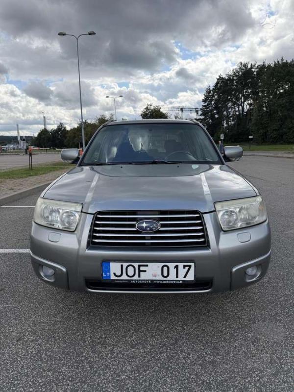 Grey Subaru Forester 2006 in Vilnius, with an engine capacity of 1.99 L and mileage of 244 thousand km for 3500 €, photo 3 on AUTOMOTO.COM.LV