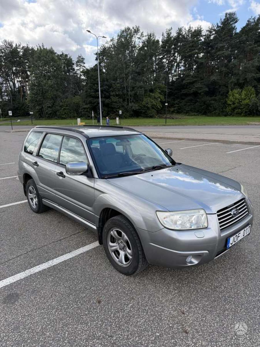 Grey Subaru Forester 2006 in Vilnius, with an engine capacity of 1.99 L and mileage of 244 thousand km for 3500 €, photo 5 on AUTOMOTO.COM.LV