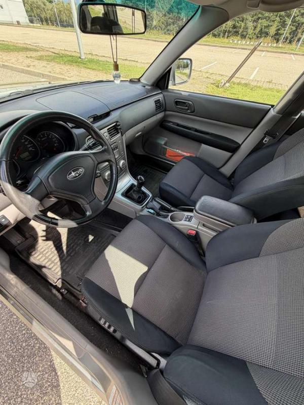 Grey Subaru Forester 2006 in Vilnius, with an engine capacity of 1.99 L and mileage of 244 thousand km for 3500 €, photo 10 on AUTOMOTO.COM.LV
