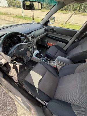Grey Subaru Forester 2006 in Vilnius, with an engine capacity of 1.99 L and mileage of 244 thousand km for 3500 €, photo 11 on AUTOMOTO.COM.LV