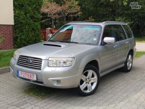 Pelēks Subaru Forester 2006 Šilutė, ar dzinēja tilpumu 2.50 L un nobraukumu 225 tūkst. km par 5300 €, foto  vietnē AUTOMOTO.COM.LV