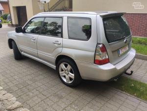 Grey Subaru Forester 2006 in Silute, with an engine capacity of 2.50 L and mileage of 225 thousand km for 5300 €, photo 5 on AUTOMOTO.COM.LV