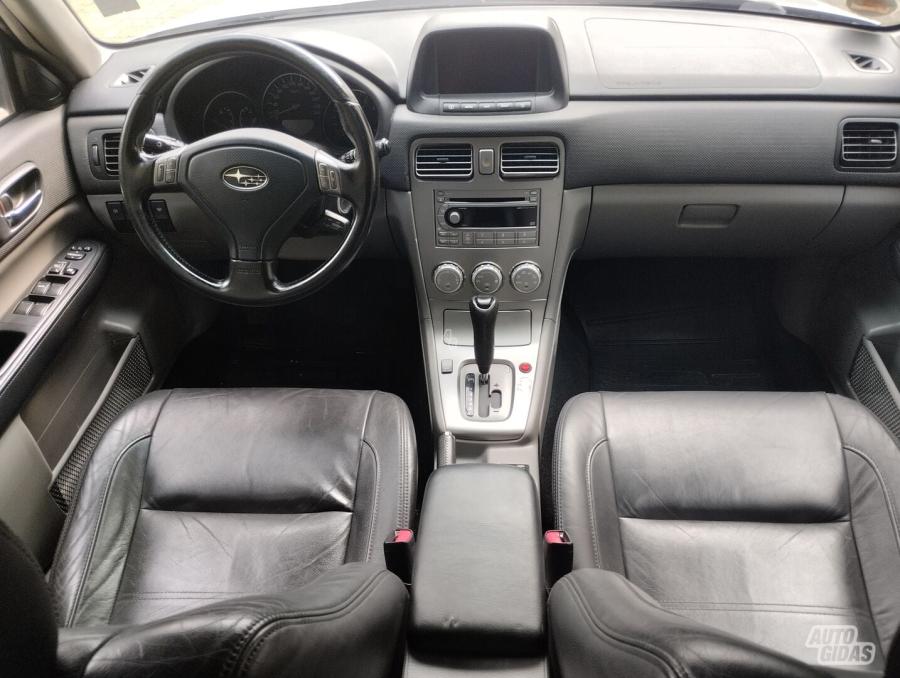 Grey Subaru Forester 2006 in Silute, with an engine capacity of 2.50 L and mileage of 225 thousand km for 5300 €, photo 10 on AUTOMOTO.COM.LV