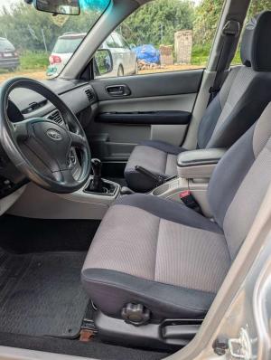 Grey Subaru Forester 2006 in Radviliskis, with an engine capacity of 2.00 L and mileage of 306 thousand km for 3000 €, photo 16 on AUTOMOTO.COM.LV