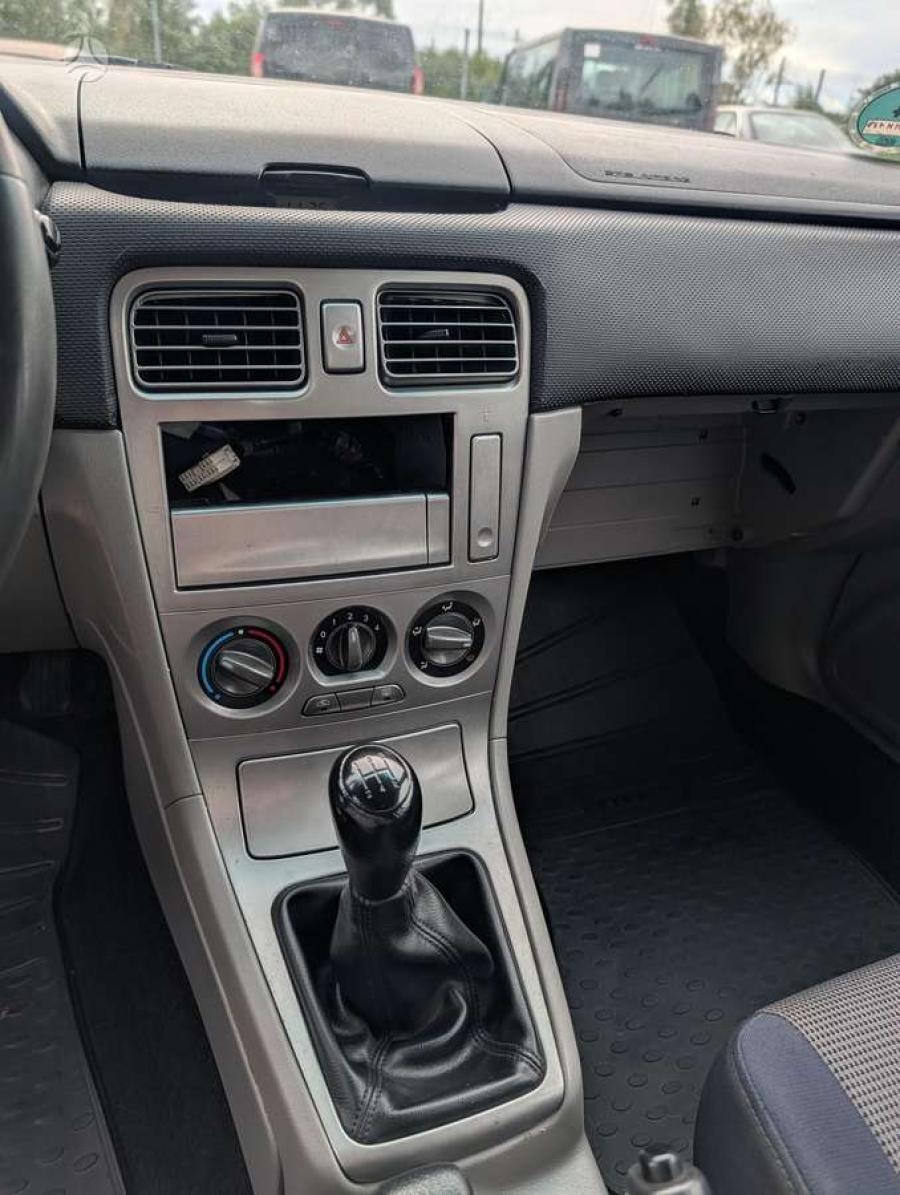 Grey Subaru Forester 2006 in Radviliskis, with an engine capacity of 2.00 L and mileage of 306 thousand km for 3000 €, photo 17 on AUTOMOTO.COM.LV