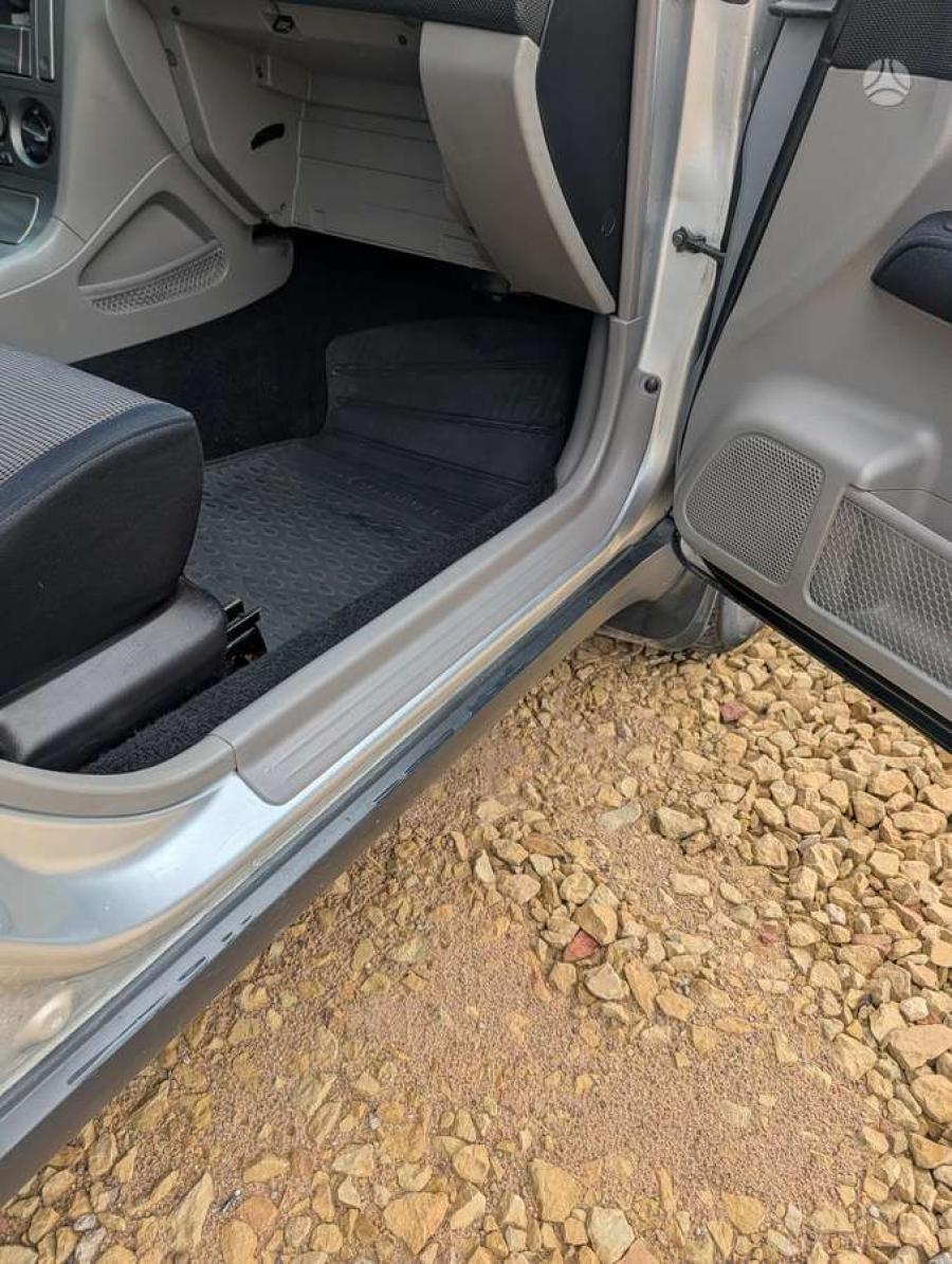 Grey Subaru Forester 2006 in Radviliskis, with an engine capacity of 2.00 L and mileage of 306 thousand km for 3000 €, photo 31 on AUTOMOTO.COM.LV