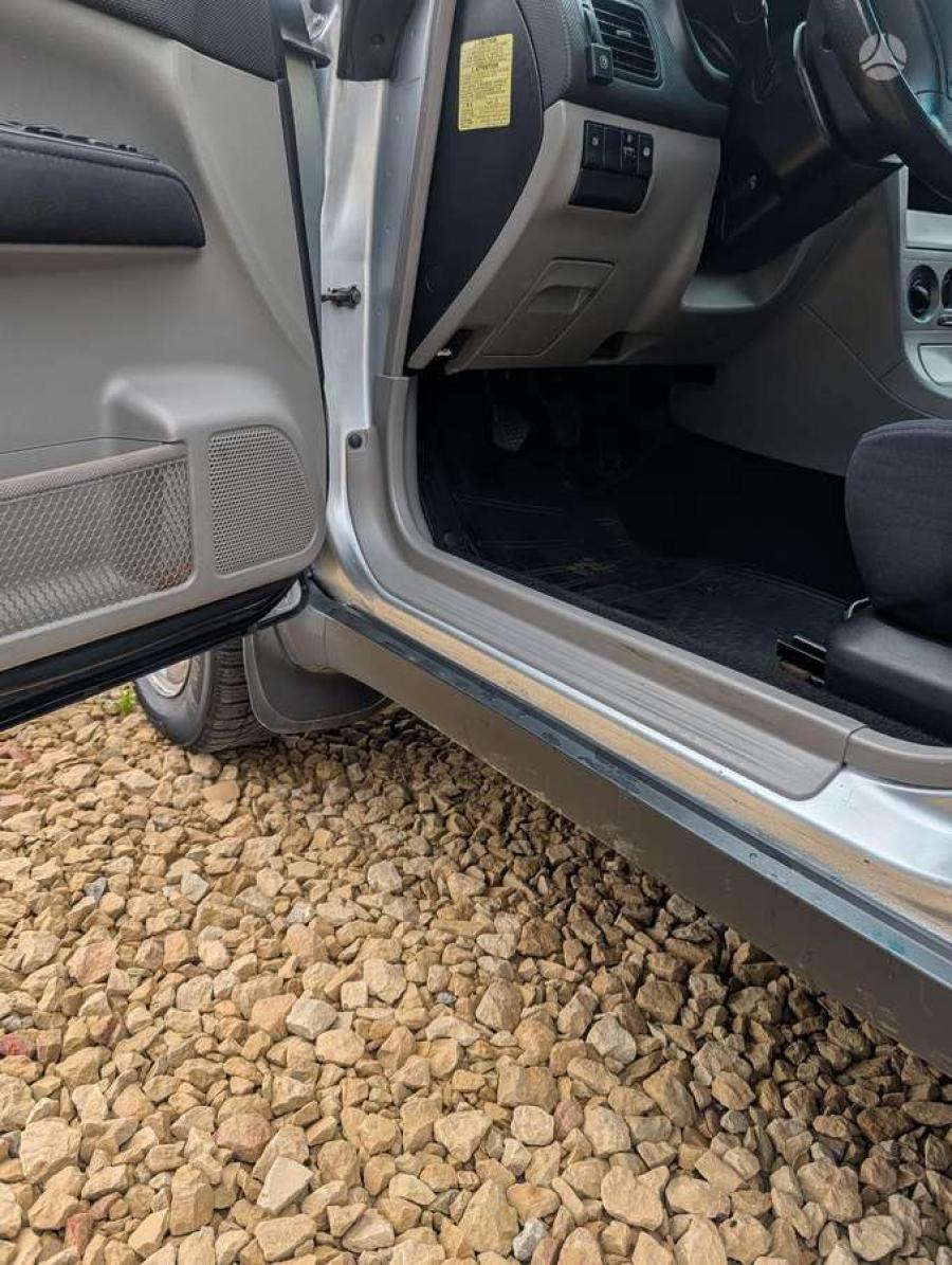 Grey Subaru Forester 2006 in Radviliskis, with an engine capacity of 2.00 L and mileage of 306 thousand km for 3000 €, photo 32 on AUTOMOTO.COM.LV