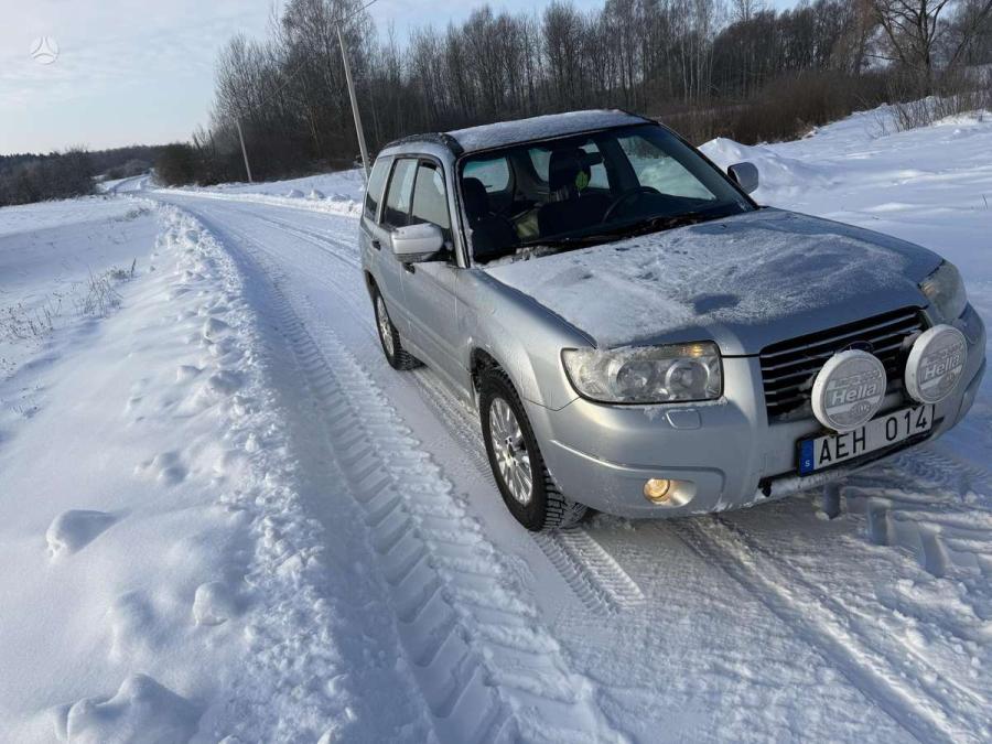 Grey Subaru Forester 2007 in Birzai, with an engine capacity of 1.99 L and mileage of 297 thousand km for 1700 €, photo 7 on AUTOMOTO.COM.LV