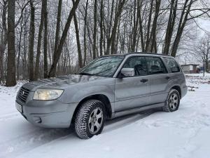 Pelēks Subaru Forester 2007 Alīta, ar dzinēja tilpumu 2.00 L un nobraukumu 263 tūkst. km par 2599 €, foto 3 vietnē AUTOMOTO.COM.LV