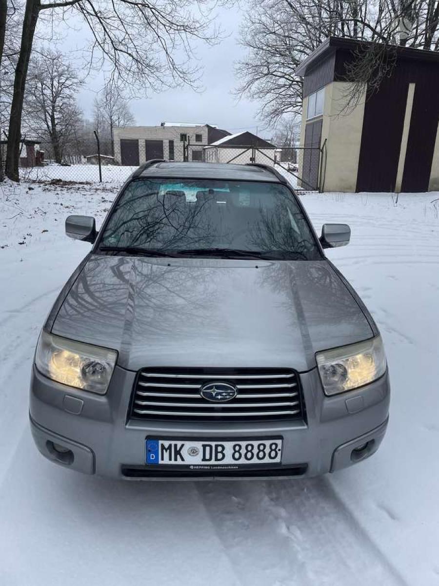 Pelēks Subaru Forester 2007 Alīta, ar dzinēja tilpumu 2.00 L un nobraukumu 263 tūkst. km par 2599 €, foto 9 vietnē AUTOMOTO.COM.LV