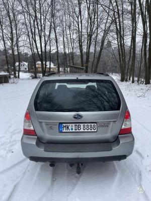 Pelēks Subaru Forester 2007 Alīta, ar dzinēja tilpumu 2.00 L un nobraukumu 263 tūkst. km par 2599 €, foto 11 vietnē AUTOMOTO.COM.LV