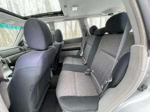 Pelēks Subaru Forester 2007 Alīta, ar dzinēja tilpumu 2.00 L un nobraukumu 263 tūkst. km par 2599 €, foto 17 vietnē AUTOMOTO.COM.LV