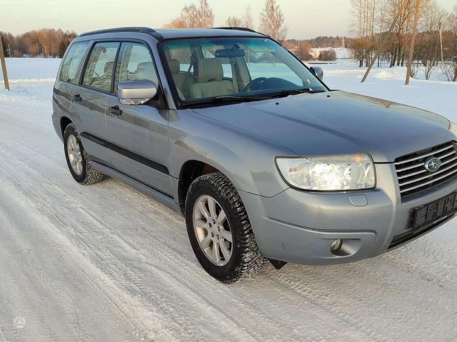 Pelēks Subaru Forester 2007 Kelmė, ar dzinēja tilpumu 1.99 L un nobraukumu 247 tūkst. km par 3700 €, foto 9 vietnē AUTOMOTO.COM.LV
