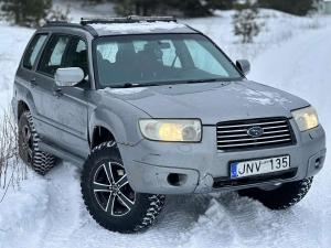 Pelēks Subaru Forester 2007 Viļņa, ar dzinēja tilpumu 1.99 L un nobraukumu 370 tūkst. km par 2750 €, foto 5 vietnē AUTOMOTO.COM.LV