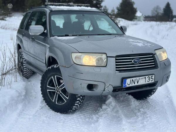 Grey Subaru Forester 2007 in Vilnius, with an engine capacity of 1.99 L and mileage of 370 thousand km for 2750 €, photo 6 on AUTOMOTO.COM.LV