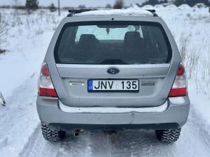 Pelēks Subaru Forester 2007 Viļņa, ar dzinēja tilpumu 1.99 L un nobraukumu 370 tūkst. km par 2750 €, foto 8 vietnē AUTOMOTO.COM.LV
