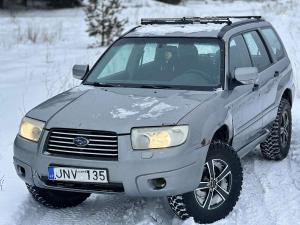 Grey Subaru Forester 2007 in Vilnius, with an engine capacity of 1.99 L and mileage of 370 thousand km for 2600 €, photo  on AUTOMOTO.COM.LV