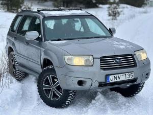 Grey Subaru Forester 2007 in Vilnius, with an engine capacity of 1.99 L and mileage of 370 thousand km for 2600 €, photo 6 on AUTOMOTO.COM.LV