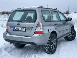 Grey Subaru Forester 2007 in Vilnius, with an engine capacity of 1.99 L and mileage of 370 thousand km for 2600 €, photo 9 on AUTOMOTO.COM.LV