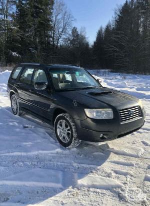 Pelēks Subaru Forester 2007 Alīta, ar dzinēja tilpumu 2.50 L un nobraukumu 303 tūkst. km par 4100 €, foto  vietnē AUTOMOTO.COM.LV