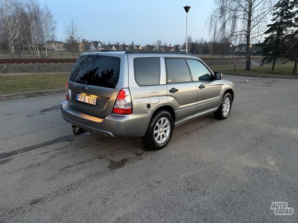 Pelēks Subaru Forester 2007 Marijampole, ar dzinēja tilpumu 2.00 L un nobraukumu 264 tūkst. km par 2700 €, foto 5 vietnē AUTOMOTO.COM.LV