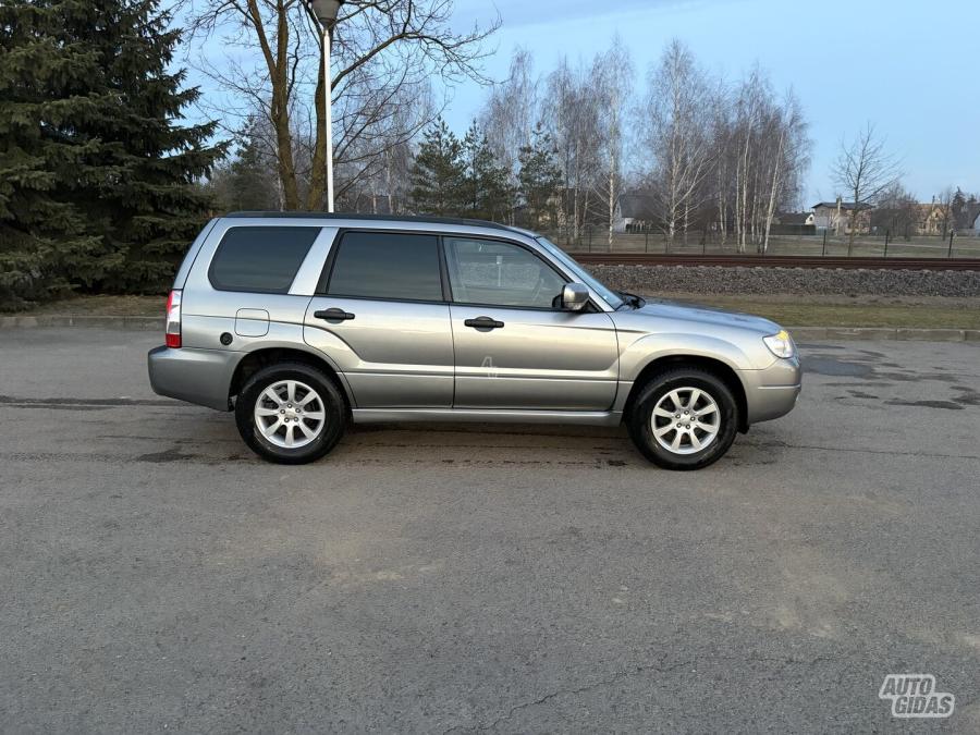 Grey Subaru Forester 2007 in Marijampole, with an engine capacity of 2.00 L and mileage of 264 thousand km for 2700 €, photo 7 on AUTOMOTO.COM.LV