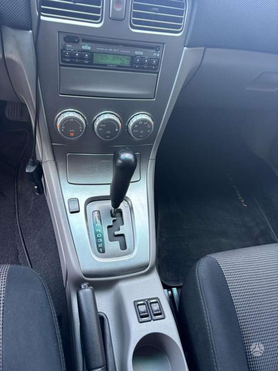 Pelēks Subaru Forester 2007 Viļņa, ar dzinēja tilpumu 1.99 L un nobraukumu 205 tūkst. km par 3850 €, foto 13 vietnē AUTOMOTO.COM.LV