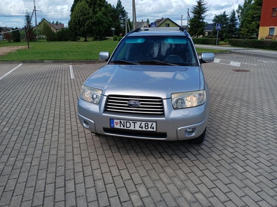 Pelēks Subaru Forester 2007 Joniškis, ar dzinēja tilpumu 2.00 L un nobraukumu 310 tūkst. km par 2900 €, foto 3 vietnē AUTOMOTO.COM.LV