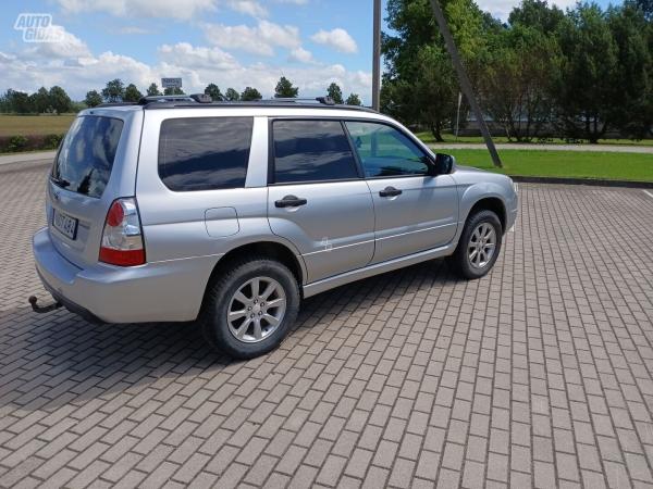 Grey Subaru Forester 2007 in Joniskis, with an engine capacity of 2.00 L and mileage of 310 thousand km for 2900 €, photo 4 on AUTOMOTO.COM.LV