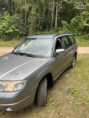 Grey Subaru Forester 2007 in Kazlu Ruda, with an engine capacity of 2.00 L and mileage of 320 thousand km for 1200 €, photo 3 on AUTOMOTO.COM.LV