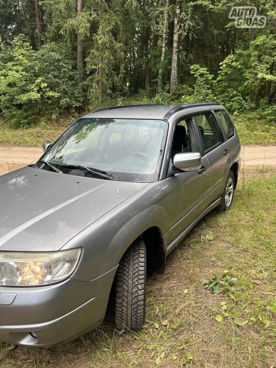 Grey Subaru Forester 2007 in Kazlu Ruda, with an engine capacity of 2.00 L and mileage of 320 thousand km for 1200 €, photo 3 on AUTOMOTO.COM.LV
