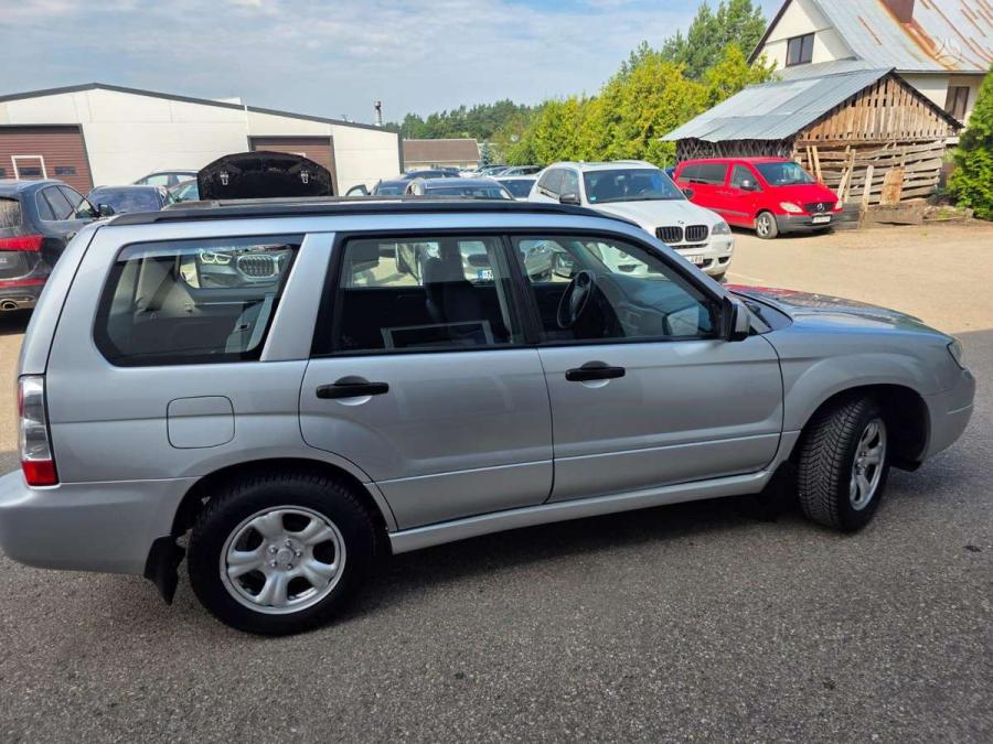 Pelēks Subaru Forester 2007 Utena, ar dzinēja tilpumu 1.99 L un nobraukumu 249 tūkst. km par 4550 €, foto 3 vietnē AUTOMOTO.COM.LV