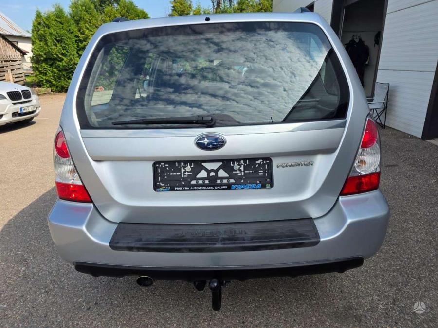 Pelēks Subaru Forester 2007 Utena, ar dzinēja tilpumu 1.99 L un nobraukumu 249 tūkst. km par 4550 €, foto 5 vietnē AUTOMOTO.COM.LV