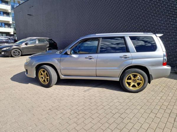 Grey Subaru Forester 2007 in Vilnius, with an engine capacity of 2.50 L and mileage of 305 thousand km for 5000 €, photo 5 on AUTOMOTO.COM.LV