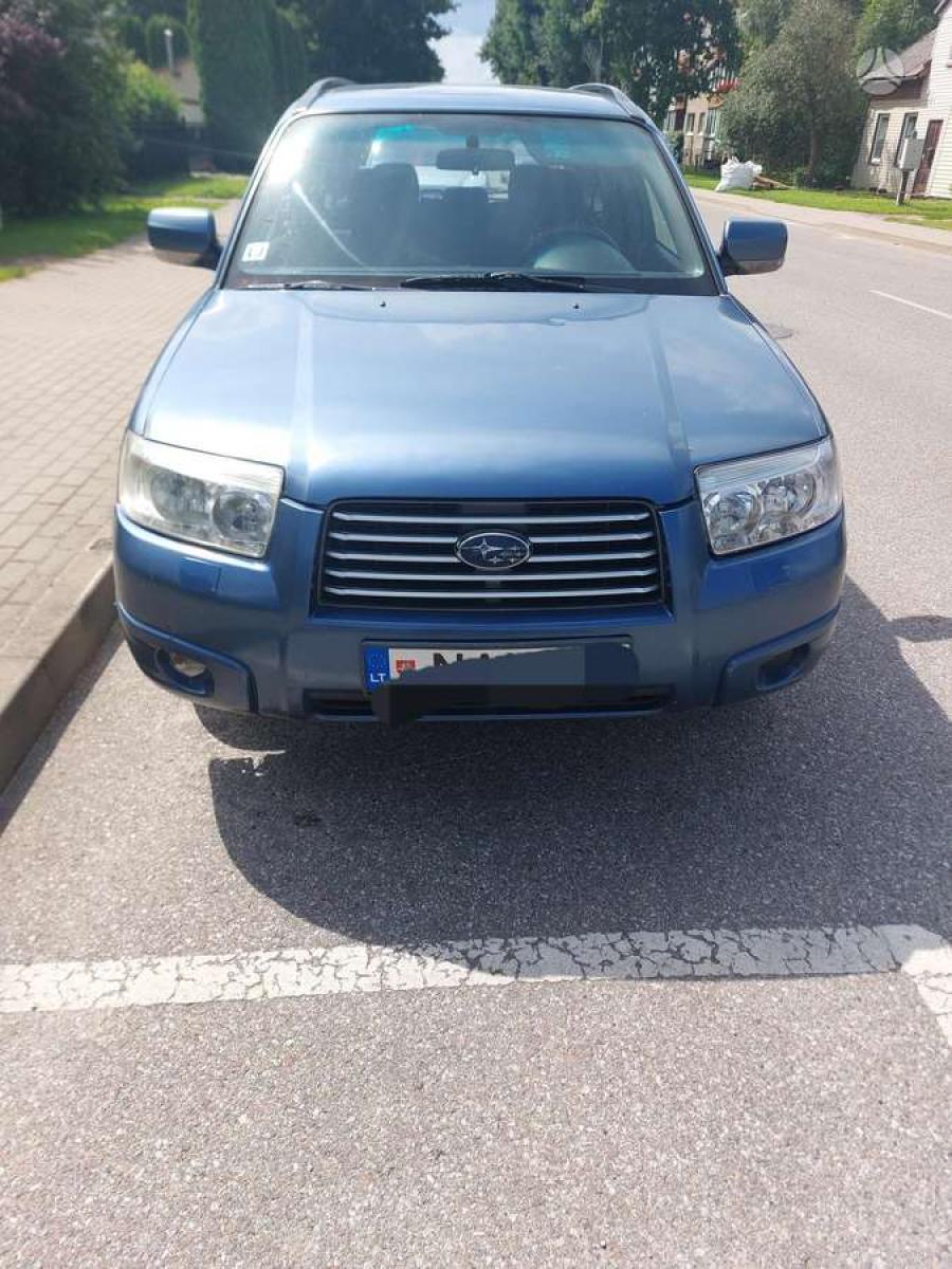 Grey Subaru Forester 2007 in Jurbarkas, with an engine capacity of 2.00 L and mileage of 240 thousand km for 3499 €, photo 1 on AUTOMOTO.COM.LV