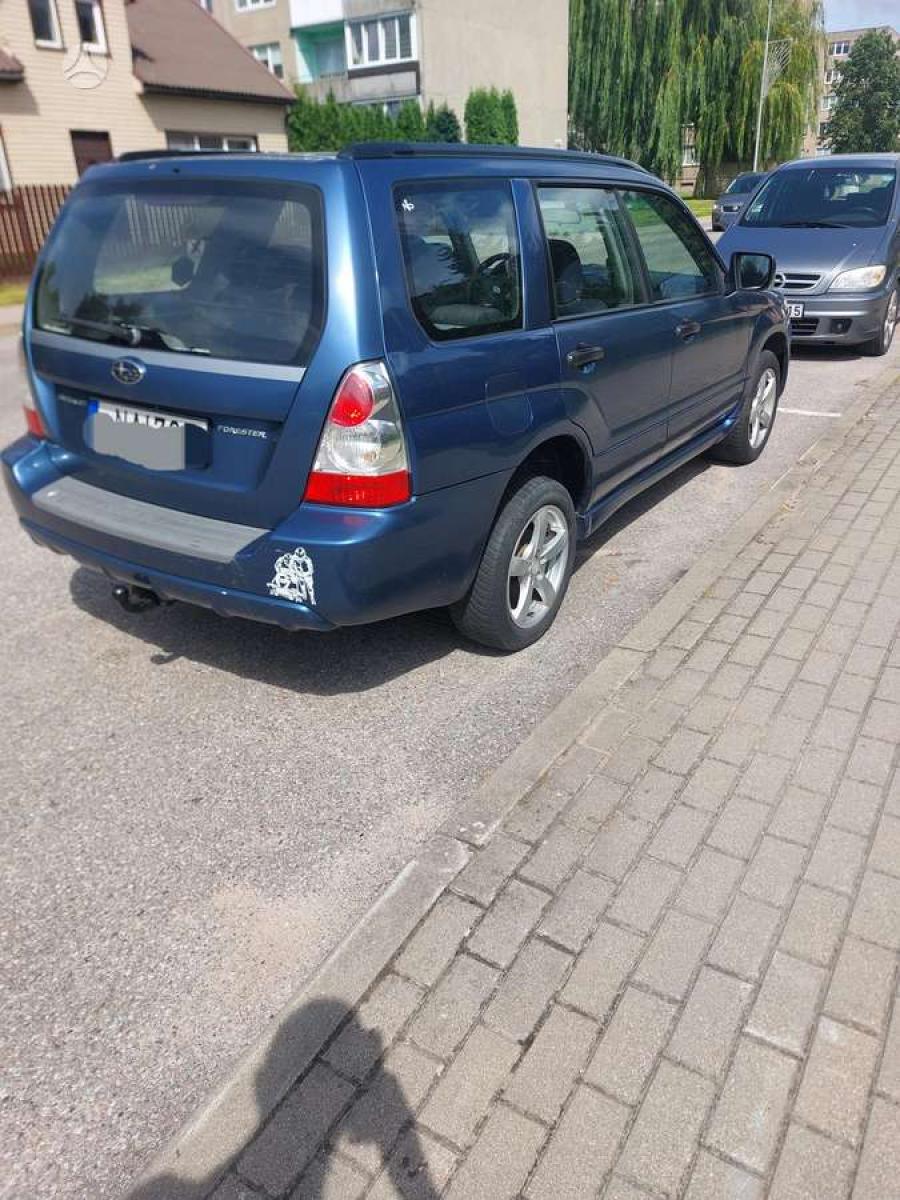 Grey Subaru Forester 2007 in Jurbarkas, with an engine capacity of 2.00 L and mileage of 240 thousand km for 3499 €, photo 6 on AUTOMOTO.COM.LV